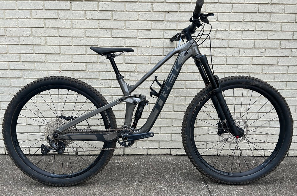 DEMO - 2025 Trek Slash 7 Gen 5 - Small – Cahaba Cycles